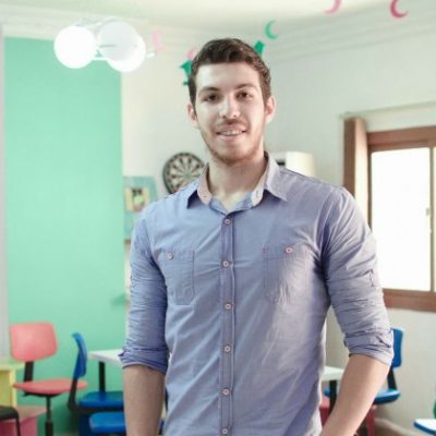 Bored or Boring? Learn about -ED and -ING adjectives in English · engVid