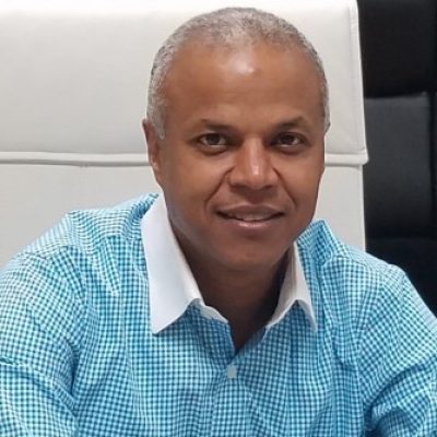 Conversation Skills: Interrupting politely in English · engVid