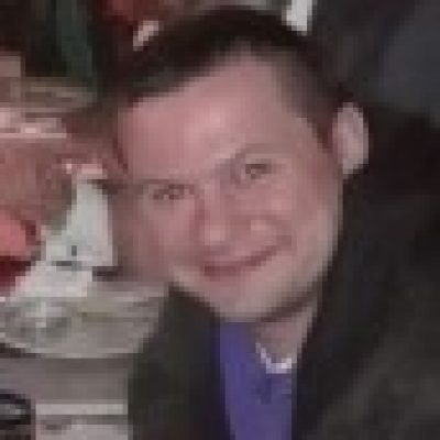 AT, ON, or IN? The Triangle Method for Prepositions of Place · engVid