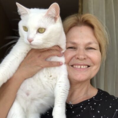 Customer Service English: The H.E.A.R.T. Approach · engVid