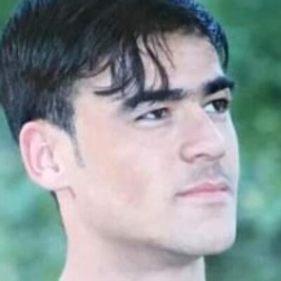 Get out of awkward conversations the Ronnie way! · engVid