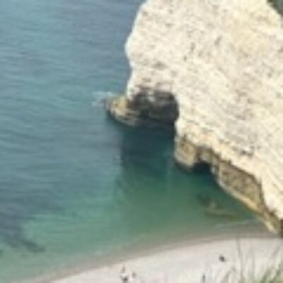 10 “LOOK” Phrasal Verbs: “look up”, “look for”, “look into”… · engVid